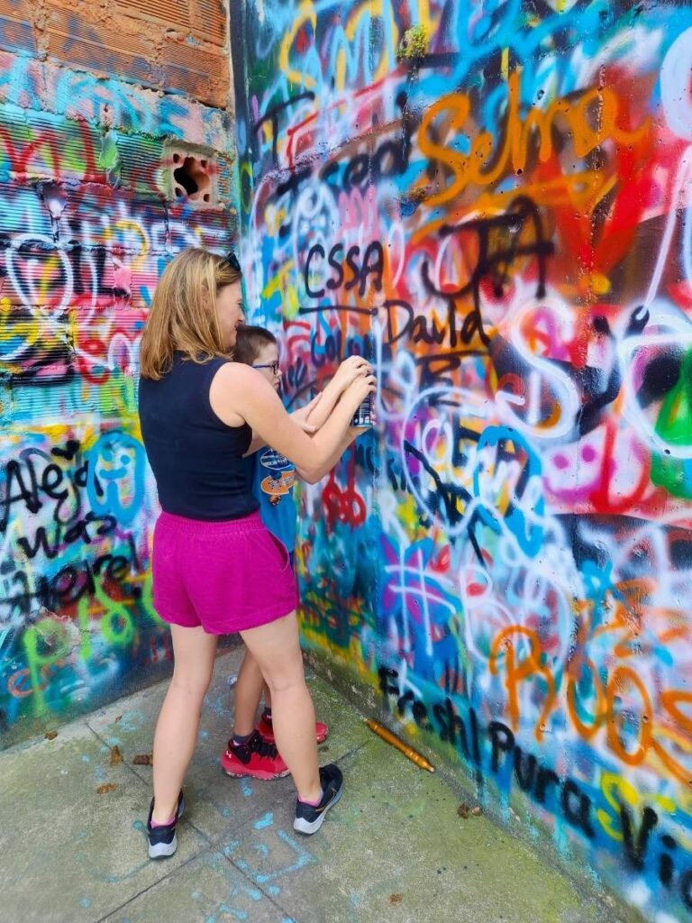 Best Comuna 13 Tour: Inside The Vibrant Community